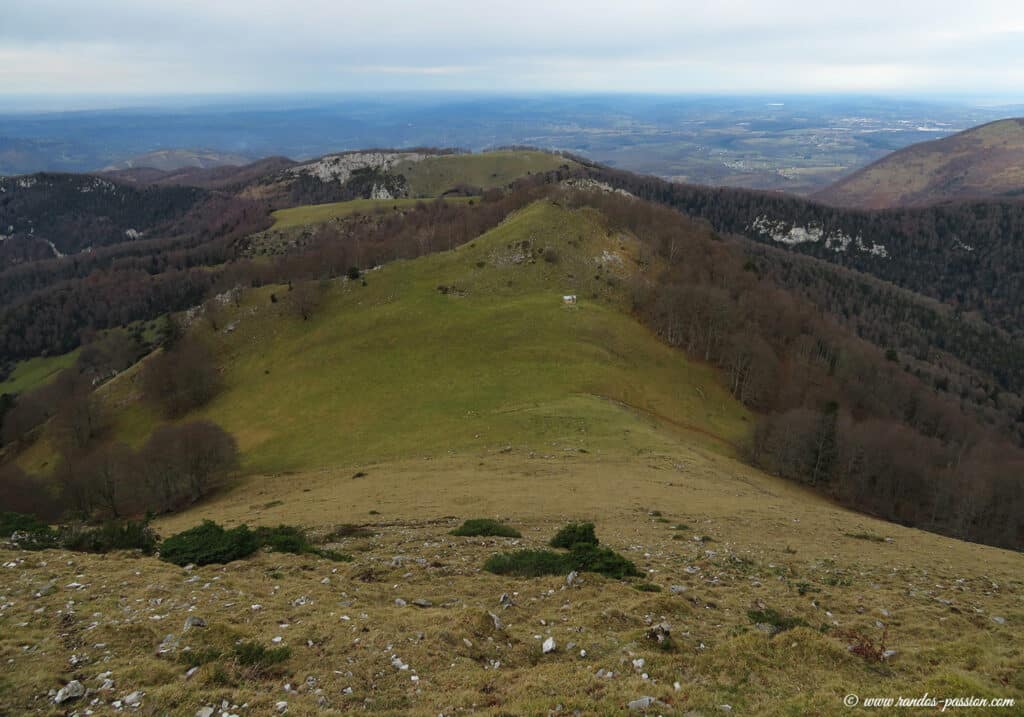 Le Signal de Bassia depuis le col de Oueil Lusent
