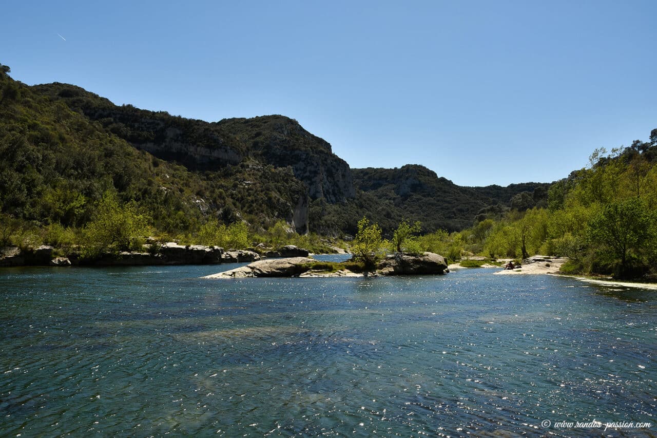 Les gorges du Gardon et la Baume Saint-Vérédème en boucle depuis ...